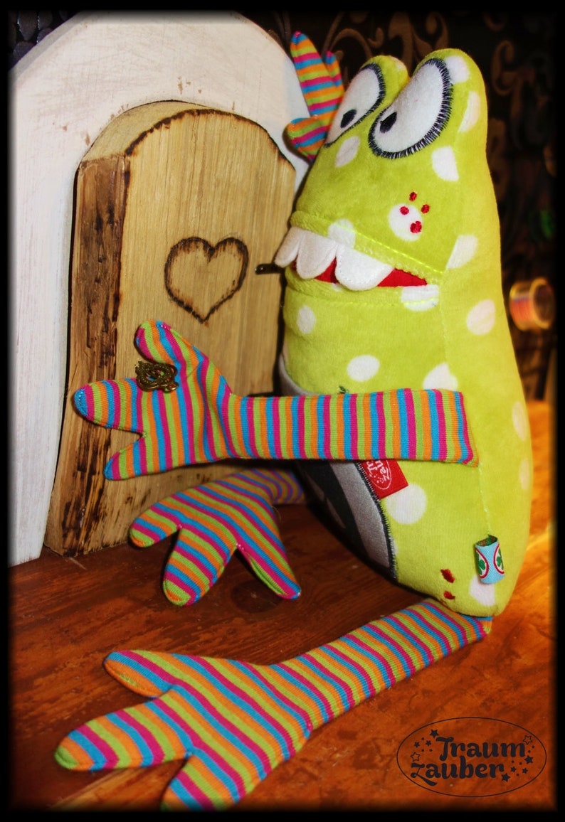 Chatterbox Monster Giggly"- Frame Size 18 X 26 - Etsy
