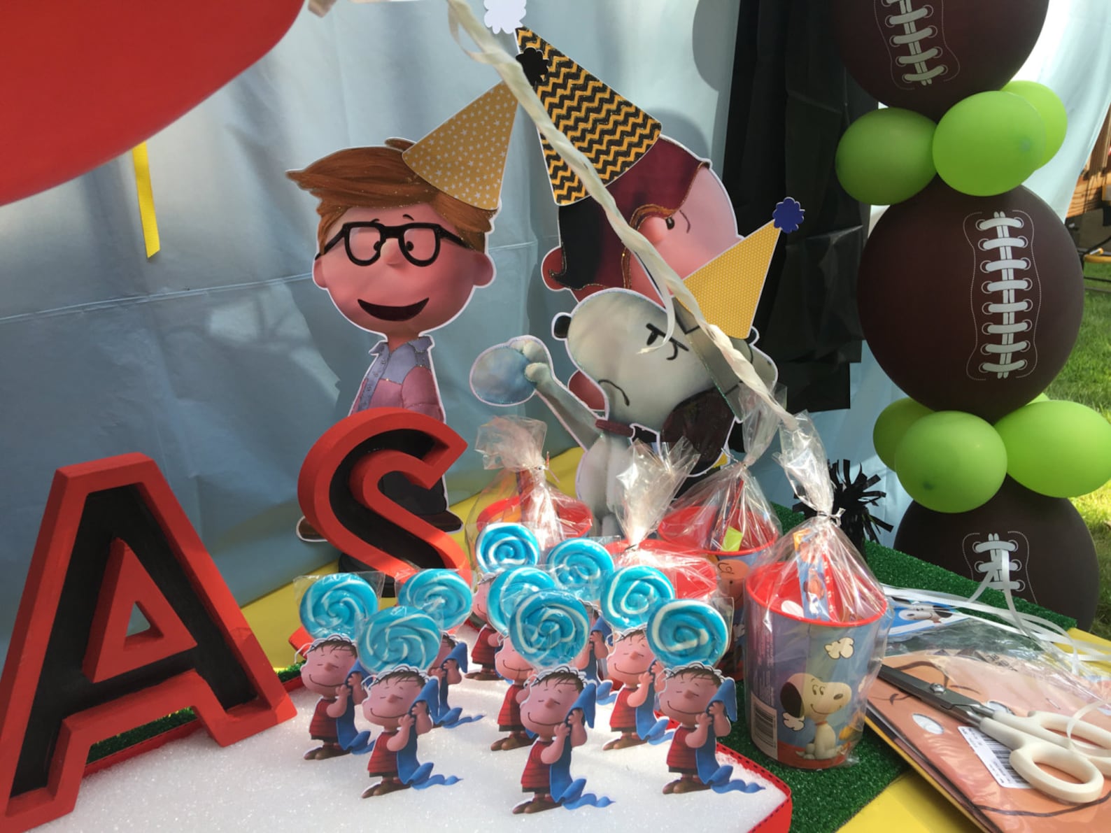 Party Centerpieces/peanuts Gang /snoopy - Etsy