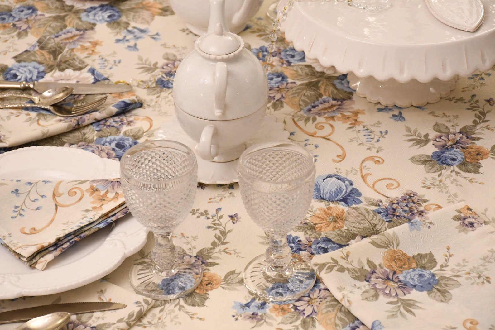Blue Vintage Rose Tablecloth - Etsy