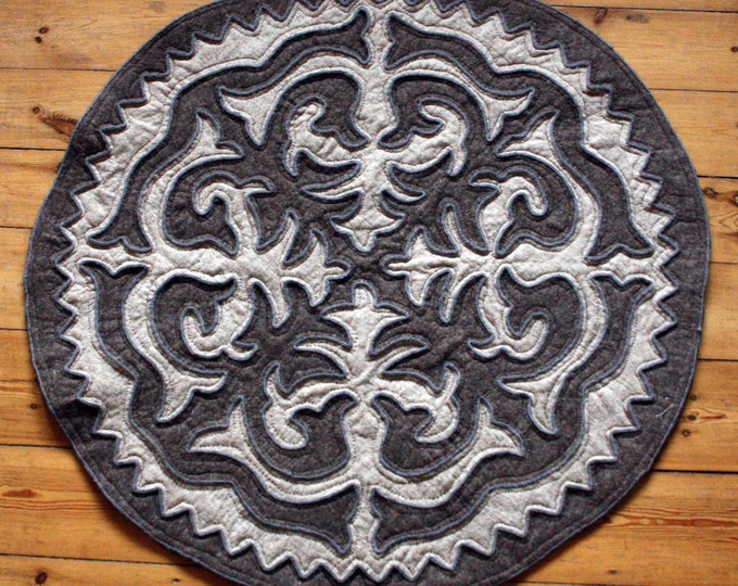 Tarasun - Shyrdak Felt Rug / 127 Cm Diameter - Etsy UK