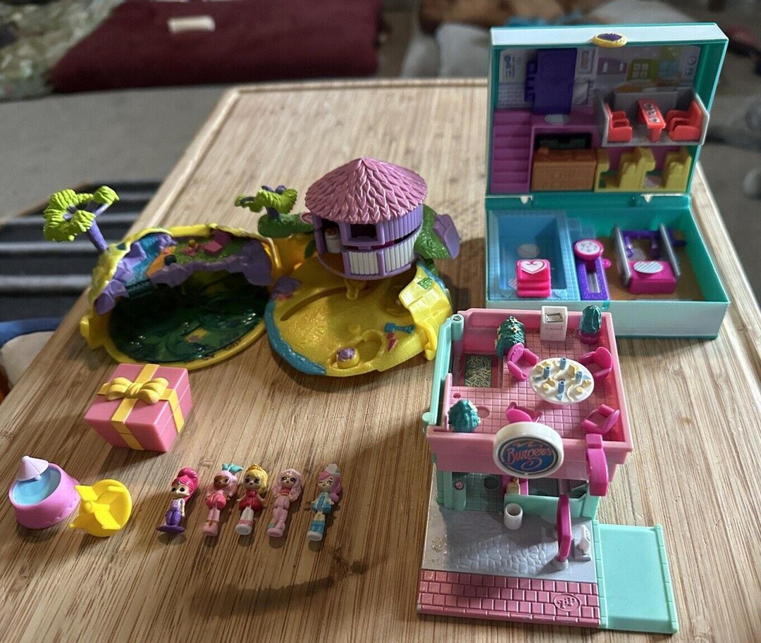 Vintage Polly Pocket Lot Burger Drive Thru, Pets Hut, Book, Snow White ...