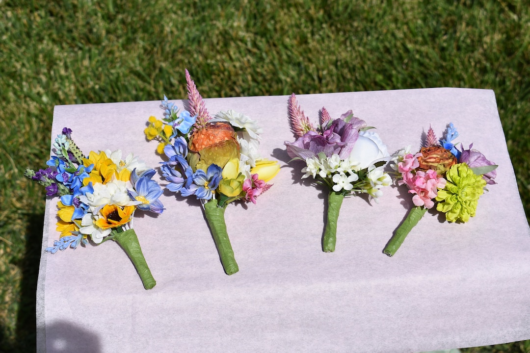 Wild Flower Boutonniere, Groom Boutonniere, Wedding Boutonniere ...