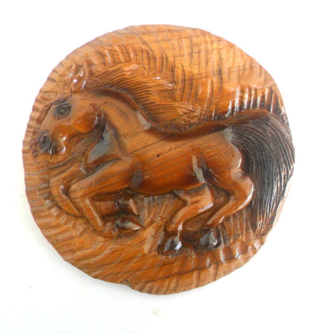 Handmade Natural Teak Wood Round Shape Hand Carved Horse Wood Carving ...