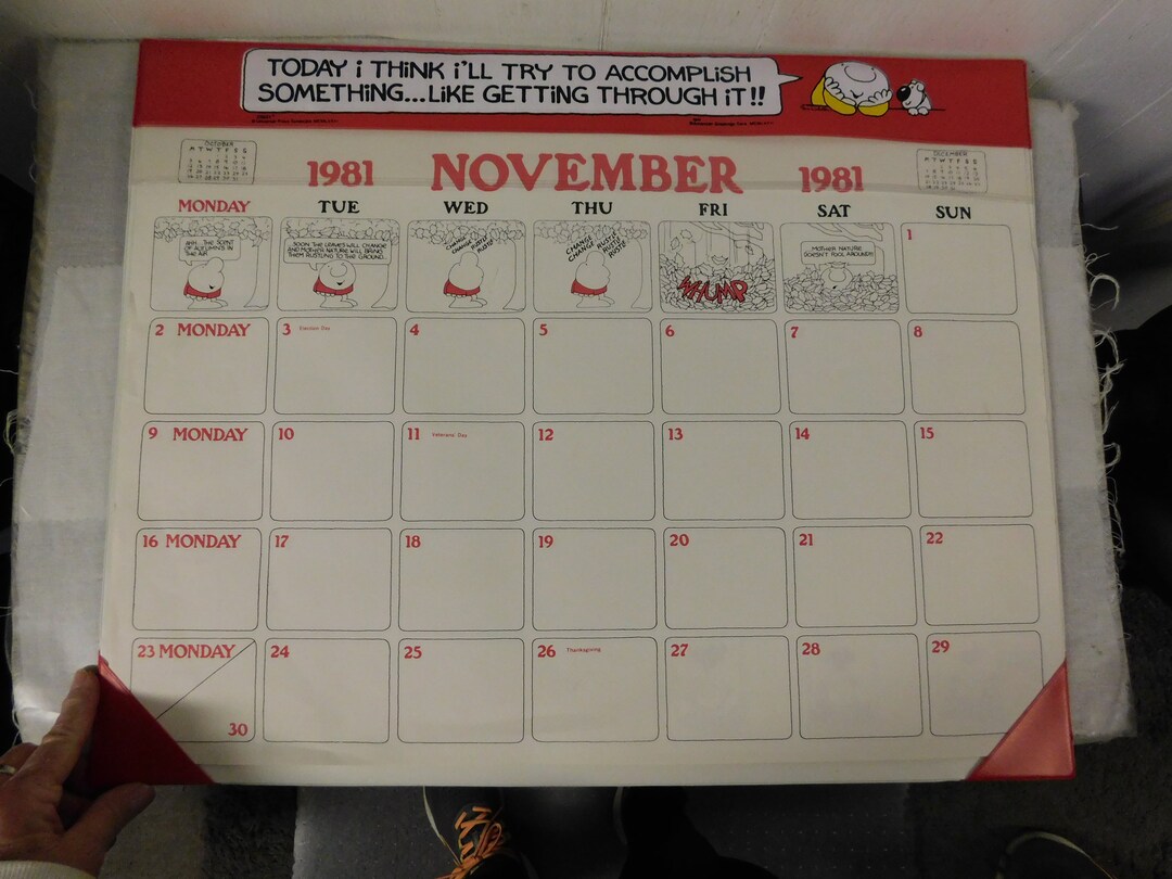 1981 American Greetings Ziggy Desk Calendar Displayer & Ziggy Paper ...