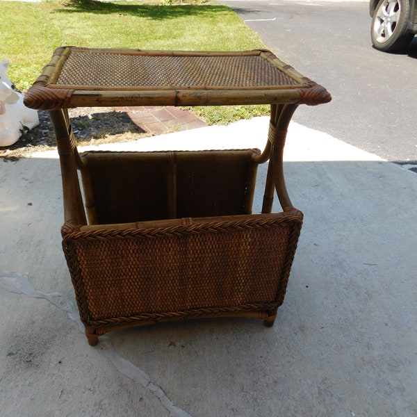 Magazine Rack Table - Etsy