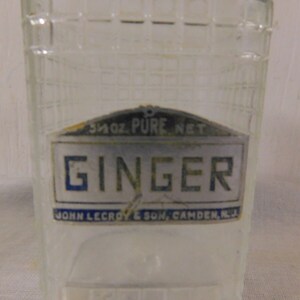 Vintage John Le Croy & Sons Waffle Glass Spice Jars Ginger and Pepper ...