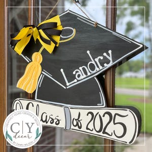 Grad Cap Door Hanger, Class of 2025, Graduation Decor - Etsy