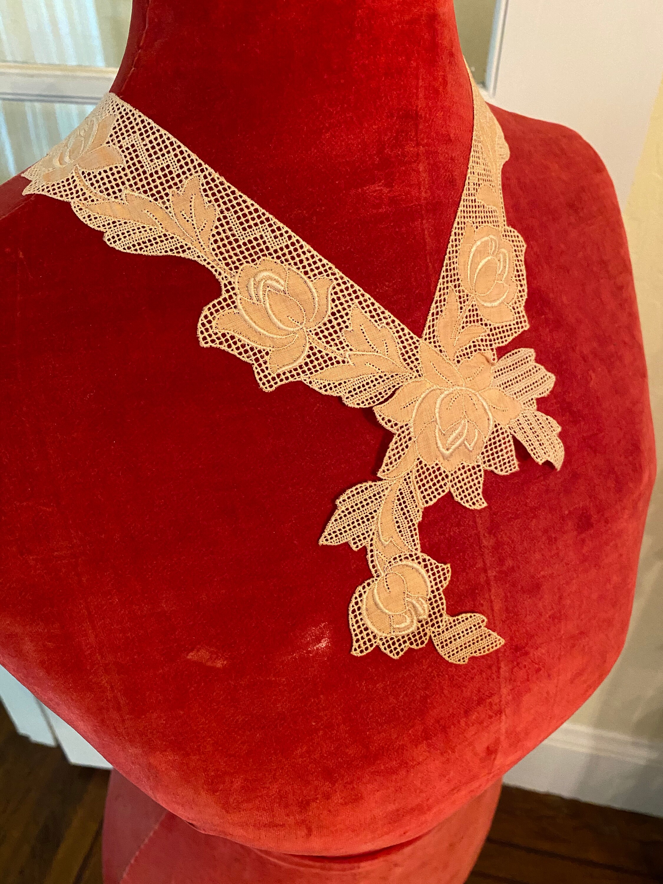 Antique lace collar of embroidered cotton 1920s 2 colors | Etsy