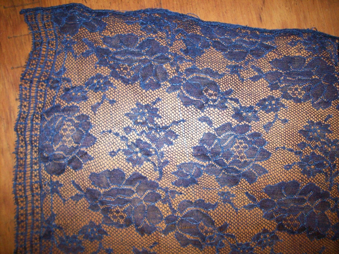 Vintage French Lace Beautiful Pattern of Roses Rich Navy Chantilly Lace ...
