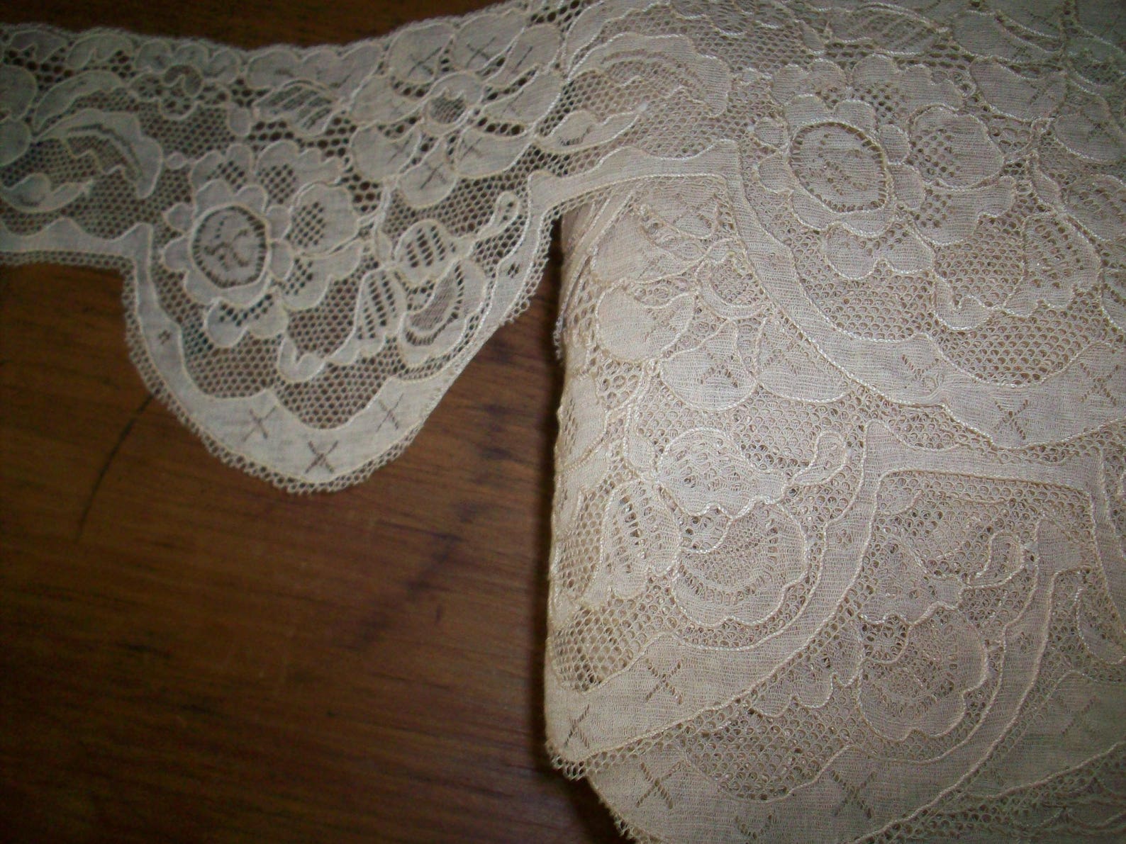 Antique Lace by the Yard Alencon Lace French Origin 1920 Scalloped Edge ...