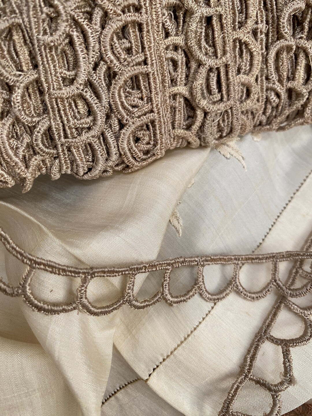 Antique Lacey Trim in 3 Colors 1/2" Wide - Etsy