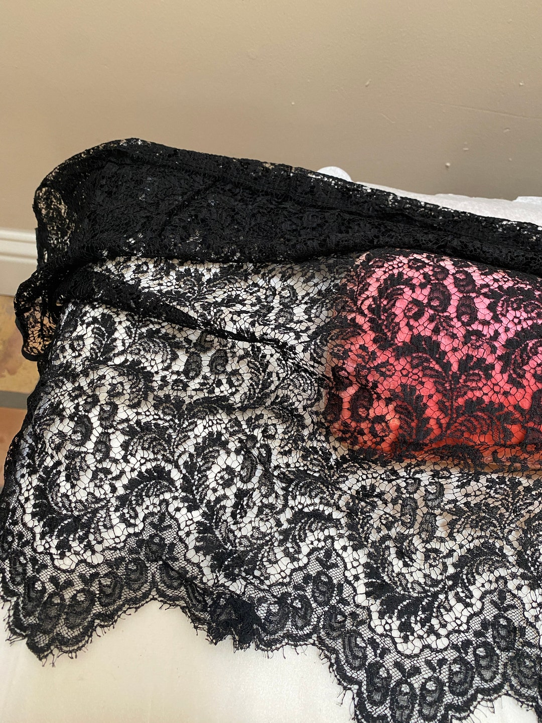 Antique Black Chantilly Type Lace Pretty Pattern 27 Inches Wide X 42 ...