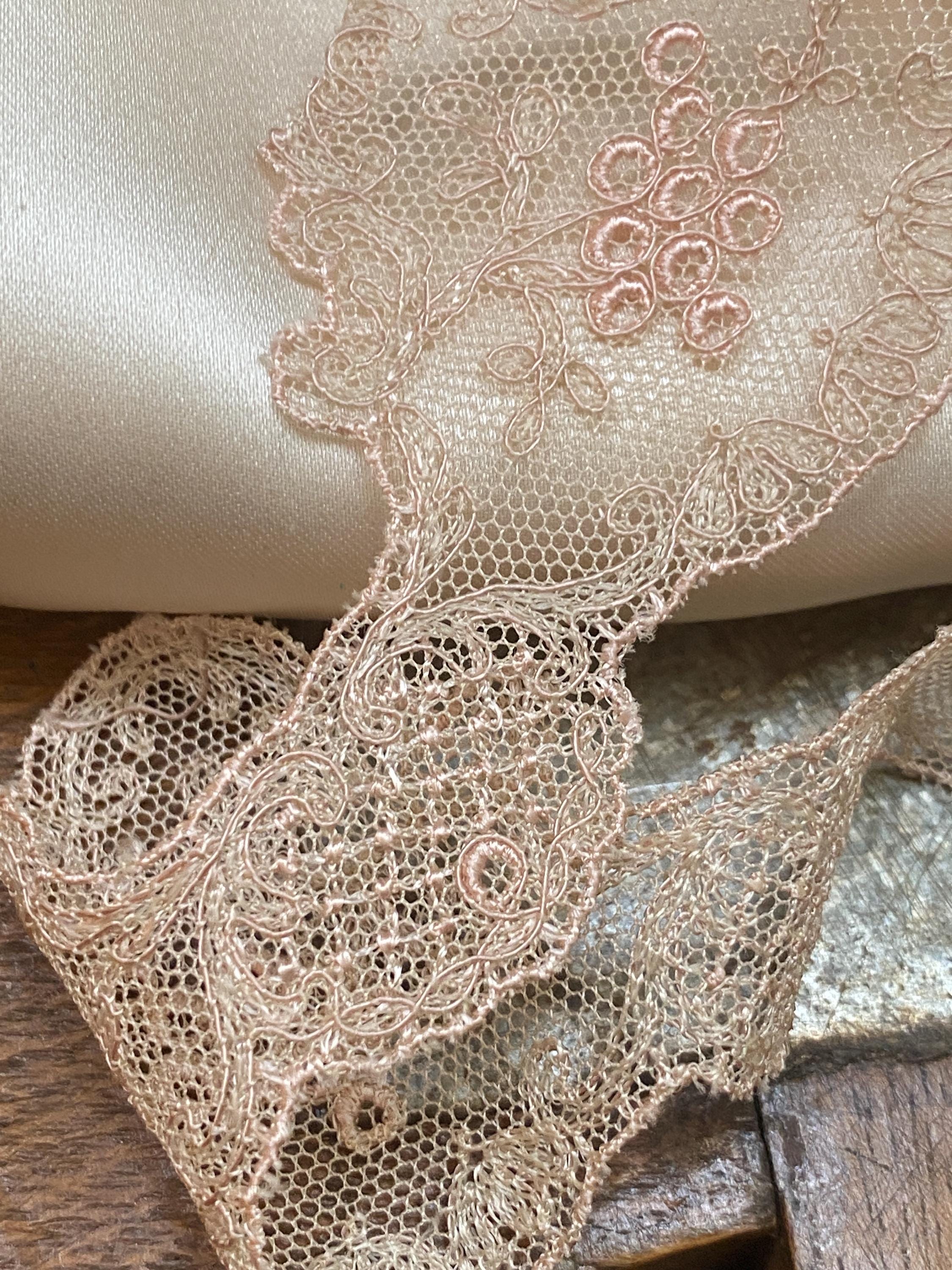 1 Yd. Unusual Design Antique Lace Rayon With Pink Accents - Etsy
