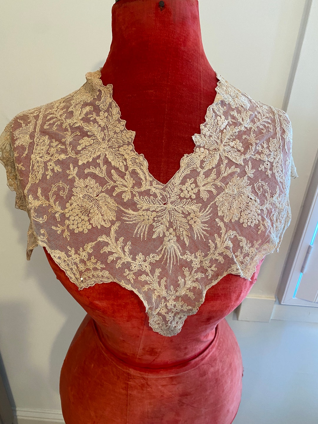 Antique Full Lace Collar/capelet of Embroidered Cotton Netting 1910s to ...