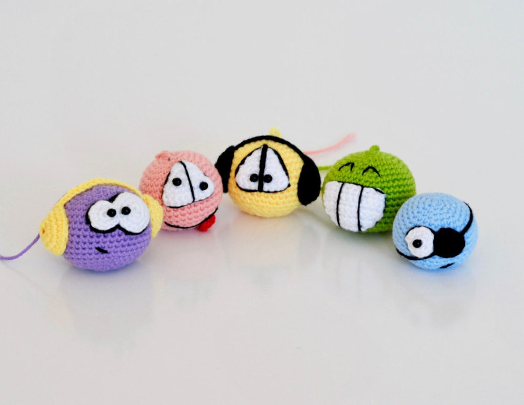 Smiling Face Keychain PDF Crochet Pattern Accessories - Etsy