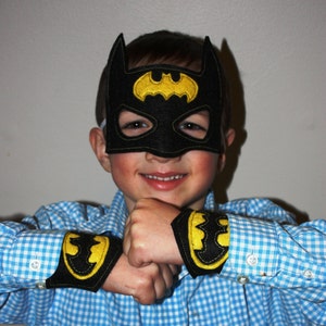 Bat Man / Bat Girl Inspired Mask and Wrist Cuffs - Etsy