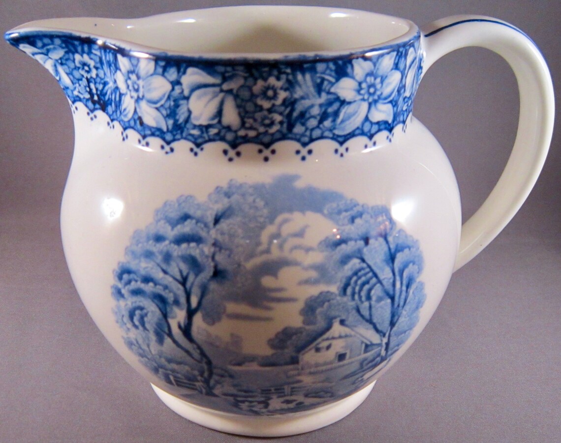 Wood and Sons Colonial Blue Pitcher Jug 24 Oz. Vintage | Etsy Canada