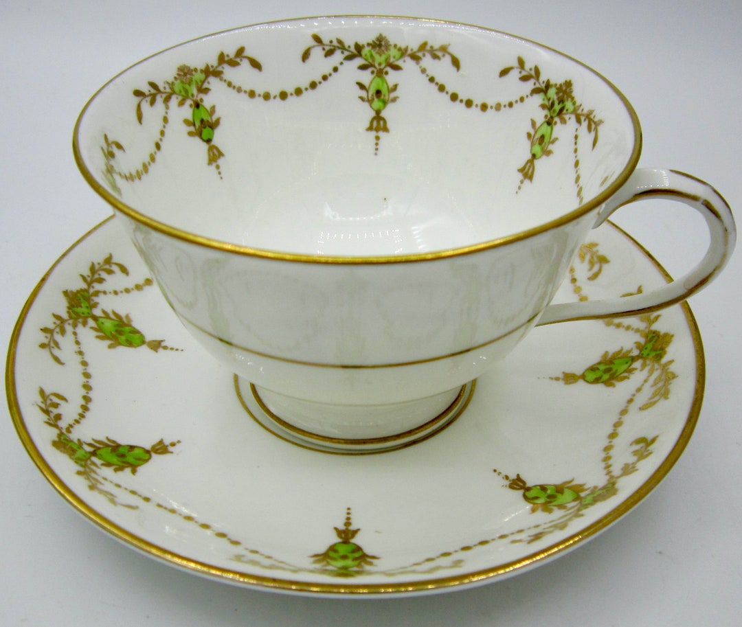 Crown Chelsea / Royal Chelsea Bone China Teacup and Saucer (7160) Gold ...