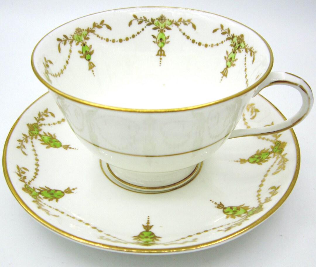 Crown Chelsea / Royal Chelsea Bone China Teacup and Saucer (7160) Gold ...