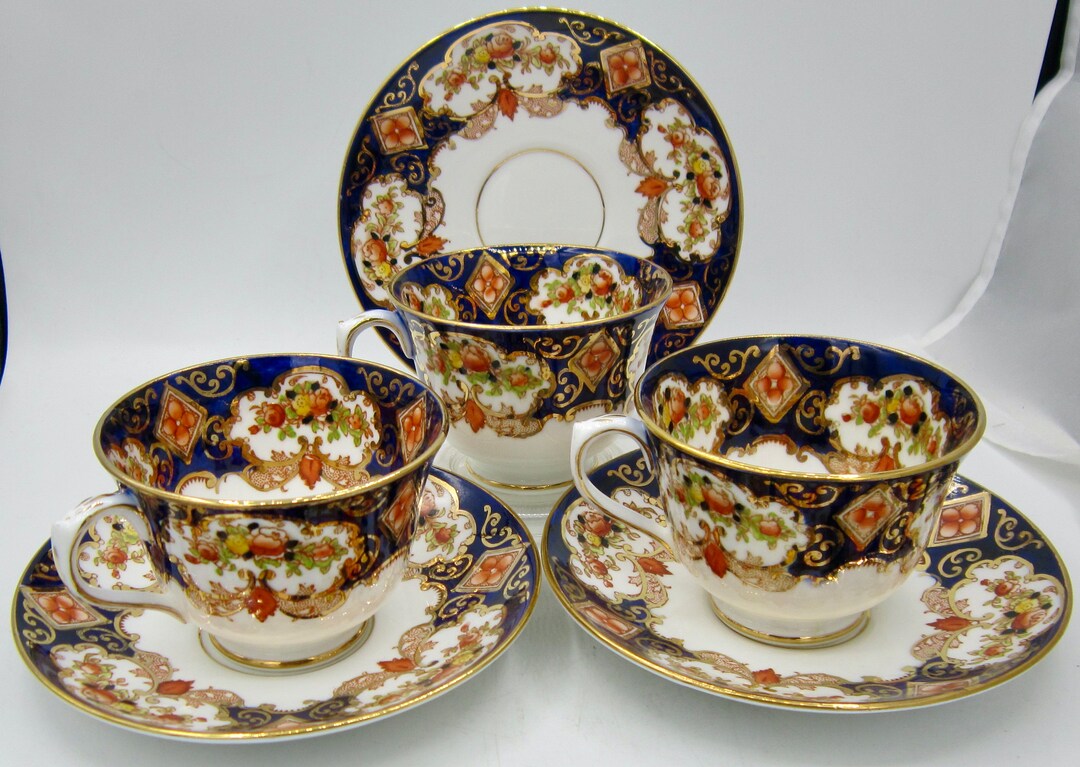 Royal Albert Crown China Heirloom (4534) Tea Cup and Saucer Sets (3 ...