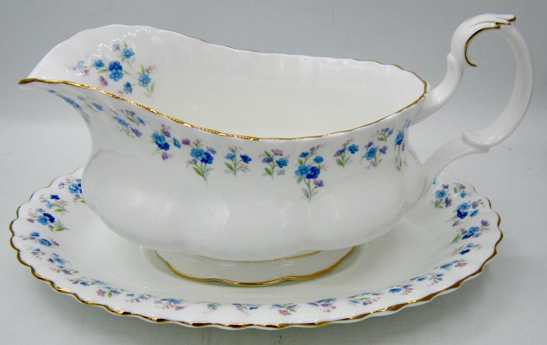 Royal Albert Memory Lane Bone China Gravy Boat and Under Plate Forget ...