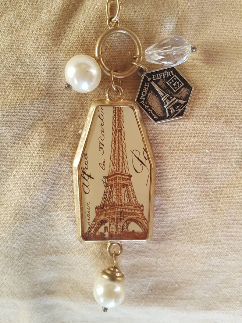 PARIS Pendant Necklace W/ Faux Pearls and Lucite Prisms. - Etsy