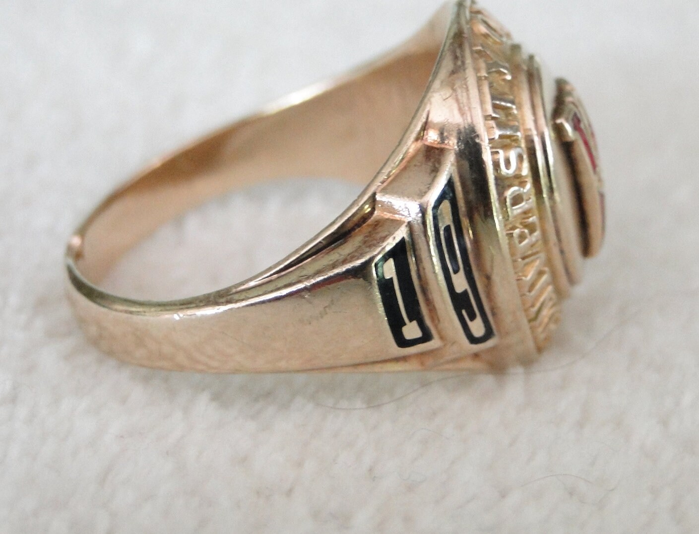 10K Gold University of Wisconsin Ring for Man-Size 12-Vintage | Etsy