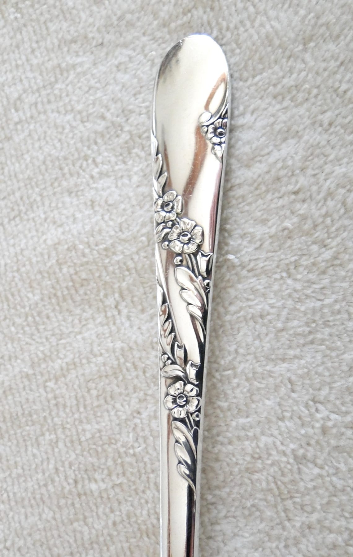Tudor Plate Silver Plated BRIDAL WREATH Pattern Cold Meat Fork Server ...