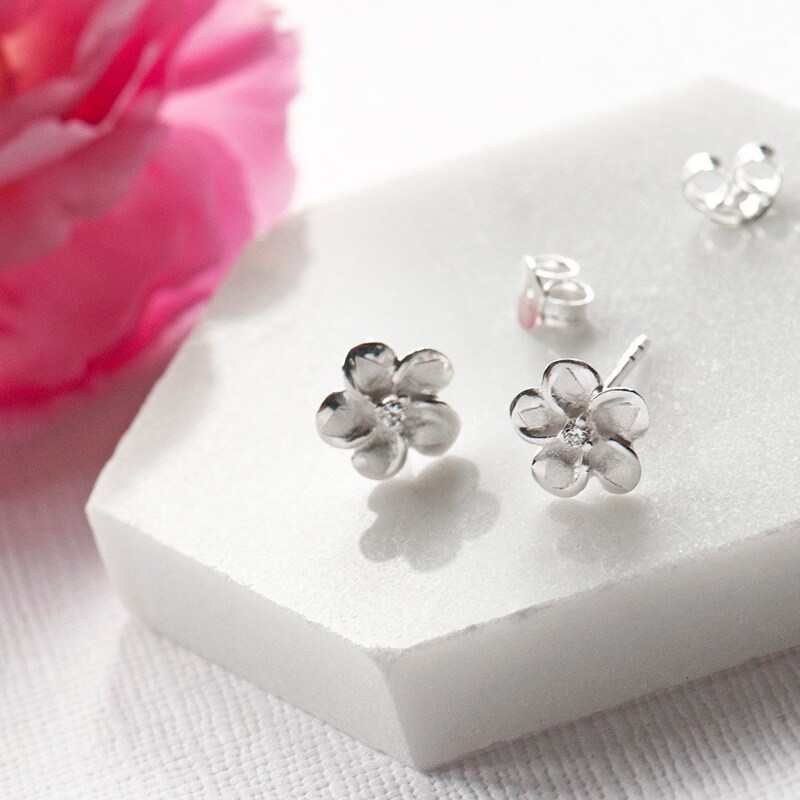 Silver Flower Earrings - Etsy