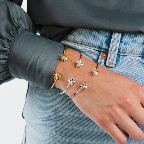 Flower Bangle - Etsy