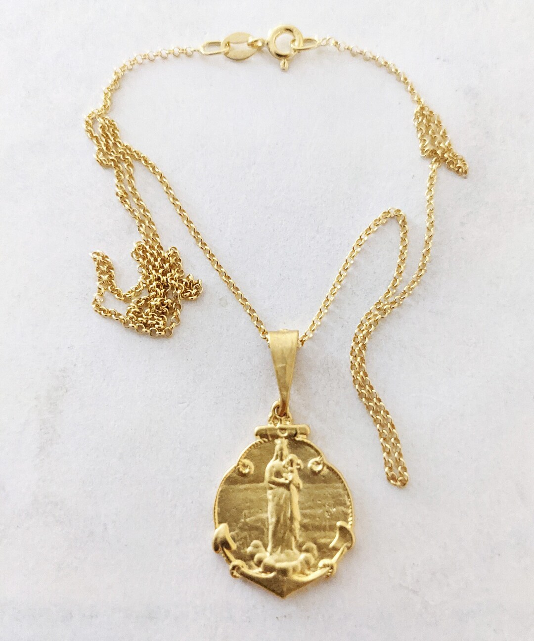 Necklace - Notre-dame-de-la-garde 19x25mm - 18K Gold Vermeil + 18 Inch ...