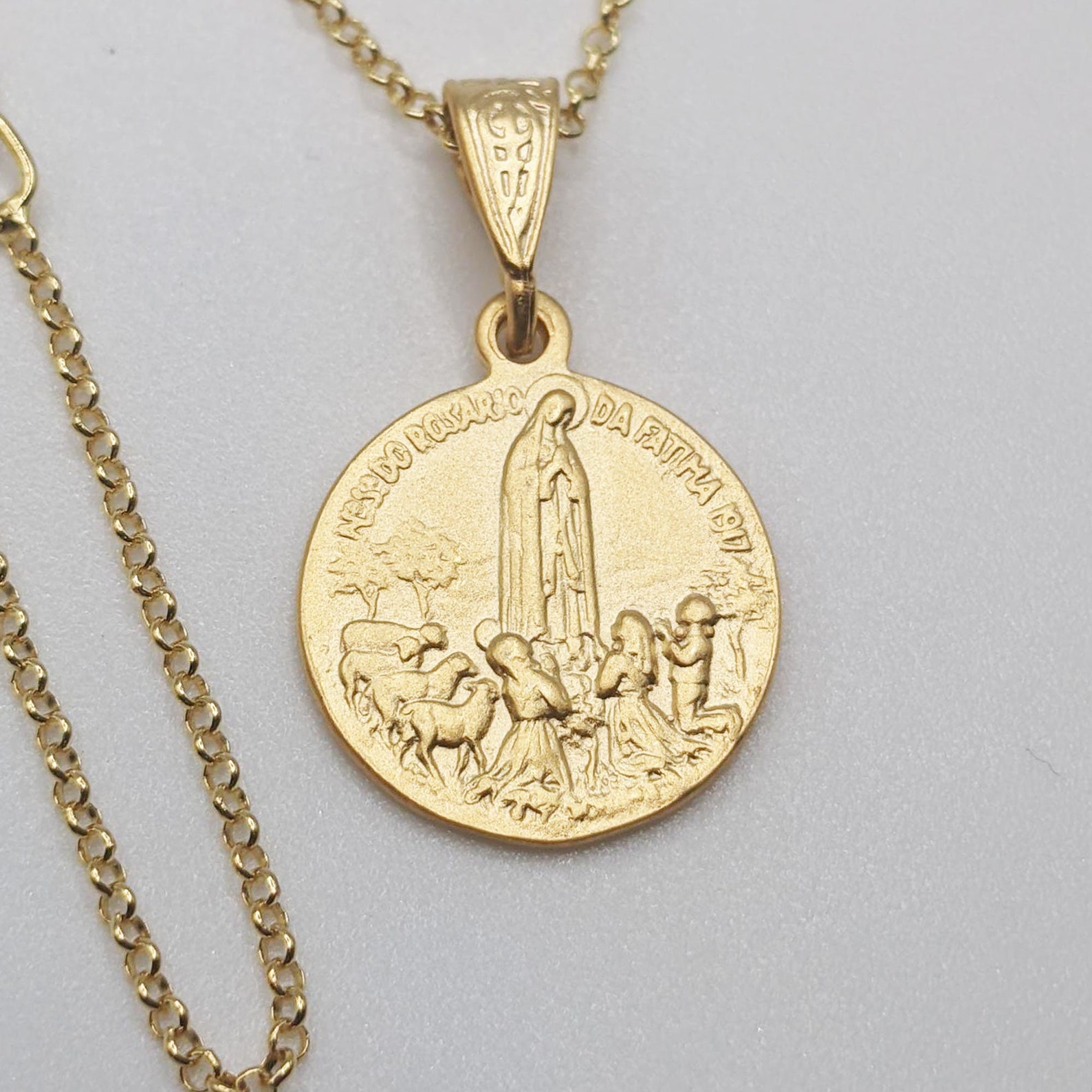 Our Lady of Fatima 16mm Three Children of Fatima 18K Gold - Etsy
