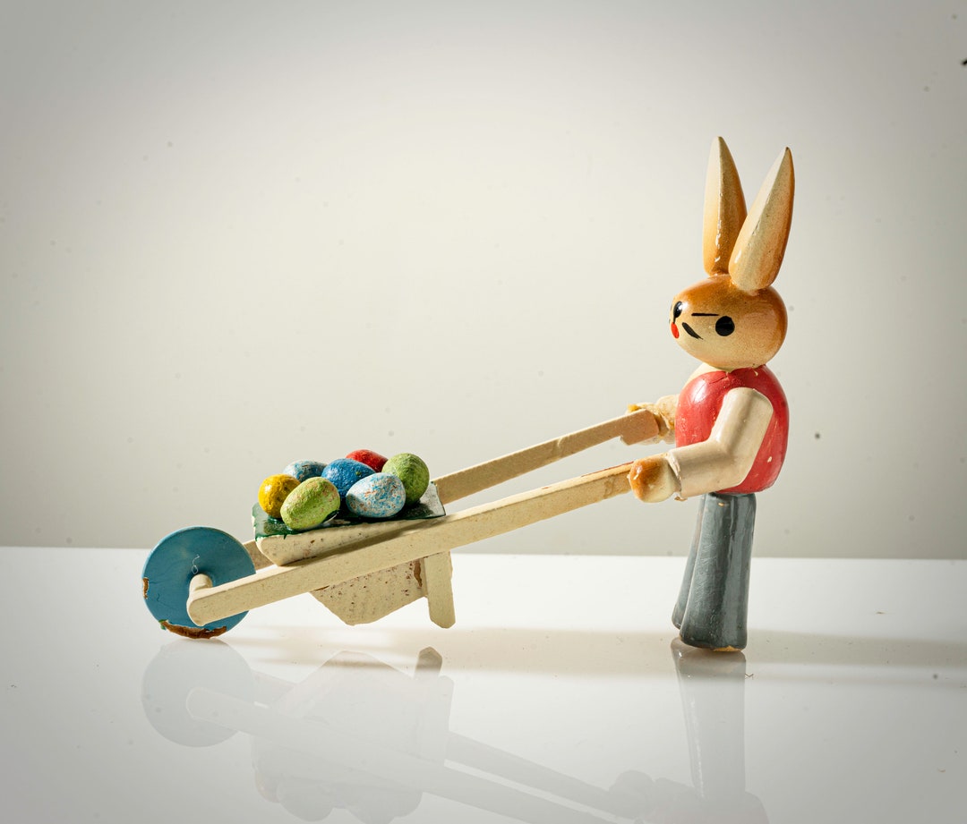 Erzgebirge Rabbit/bunny Wheelbarrow With Easter Eggs - Etsy