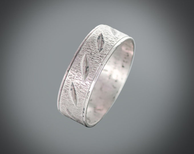 Sterling Silver Signed M-H Band With Engraved Design Size 8 - Etsy