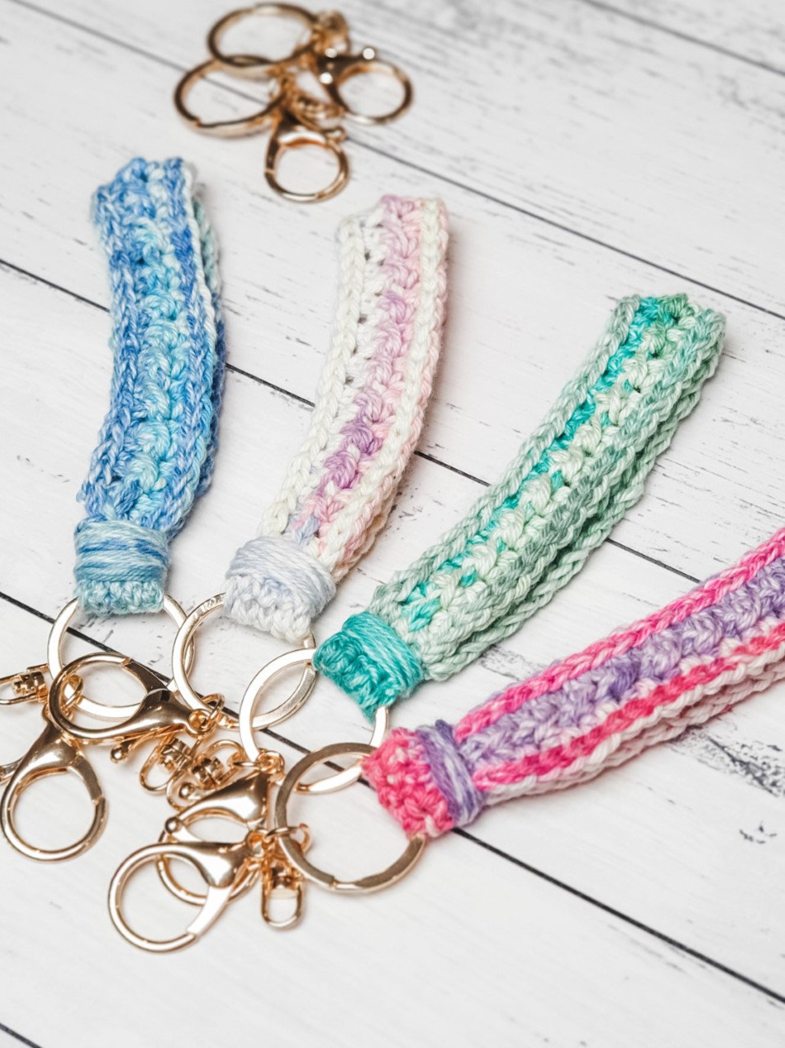 CROCHET PATTERN - the Mossy Keychain - Wristlet - Boho - Keychain ...