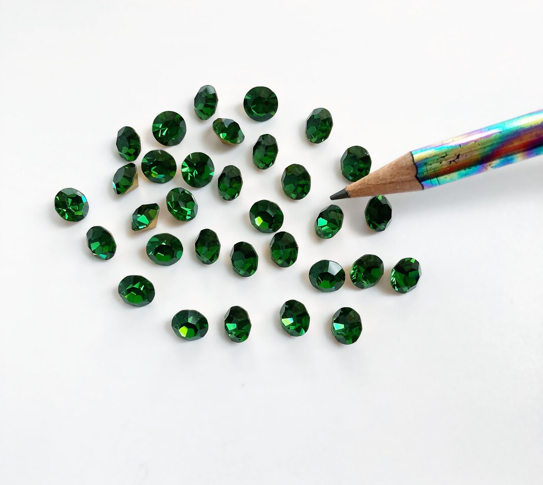 8x SWAROVSKI Crystal Turmaline 7mm, Green Foil Backed Rhinestones SS34 ...