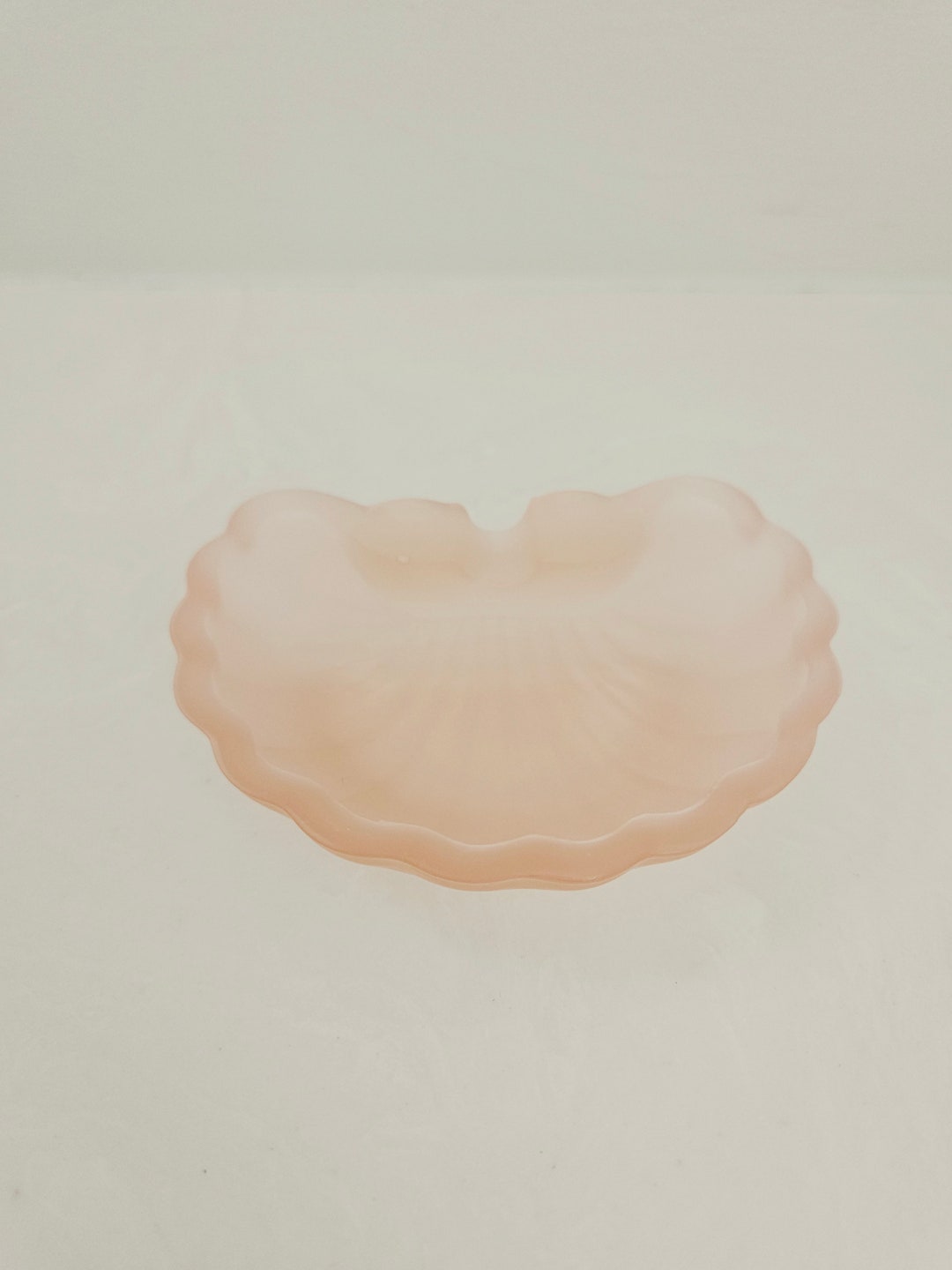 Vintage Pink Frosted Shell Trinket Dish/ashtry - Etsy