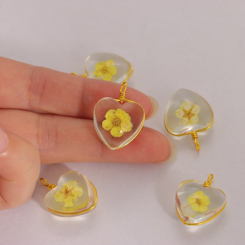 Yellow Flower Necklace - Etsy