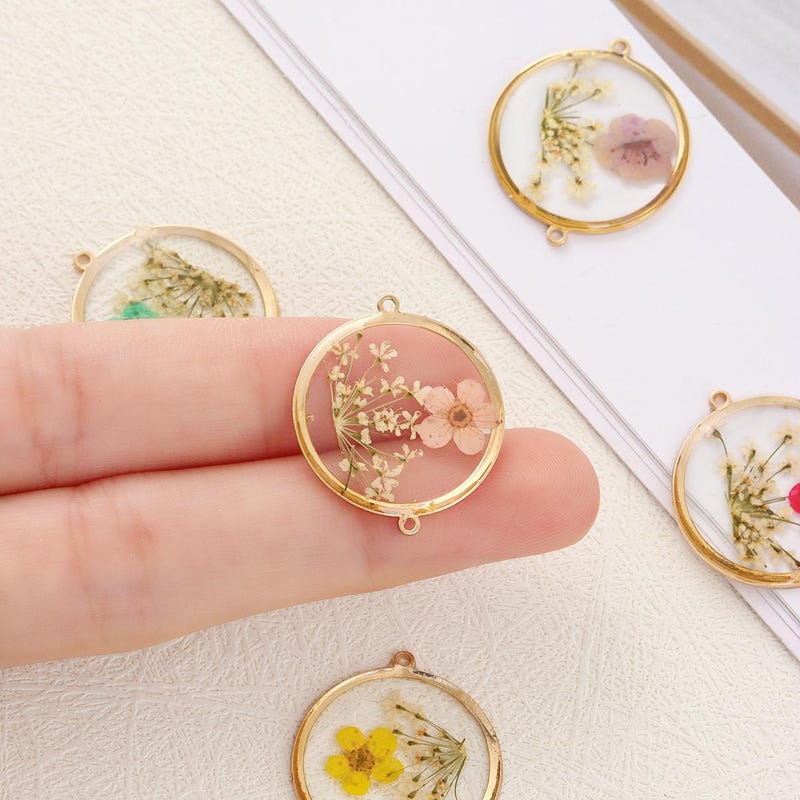 Mini Pressed Flower Charm - Etsy