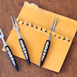 Vintage Small Forks Hors D'ouervre Appetizer Bakelite Knives Mid ...