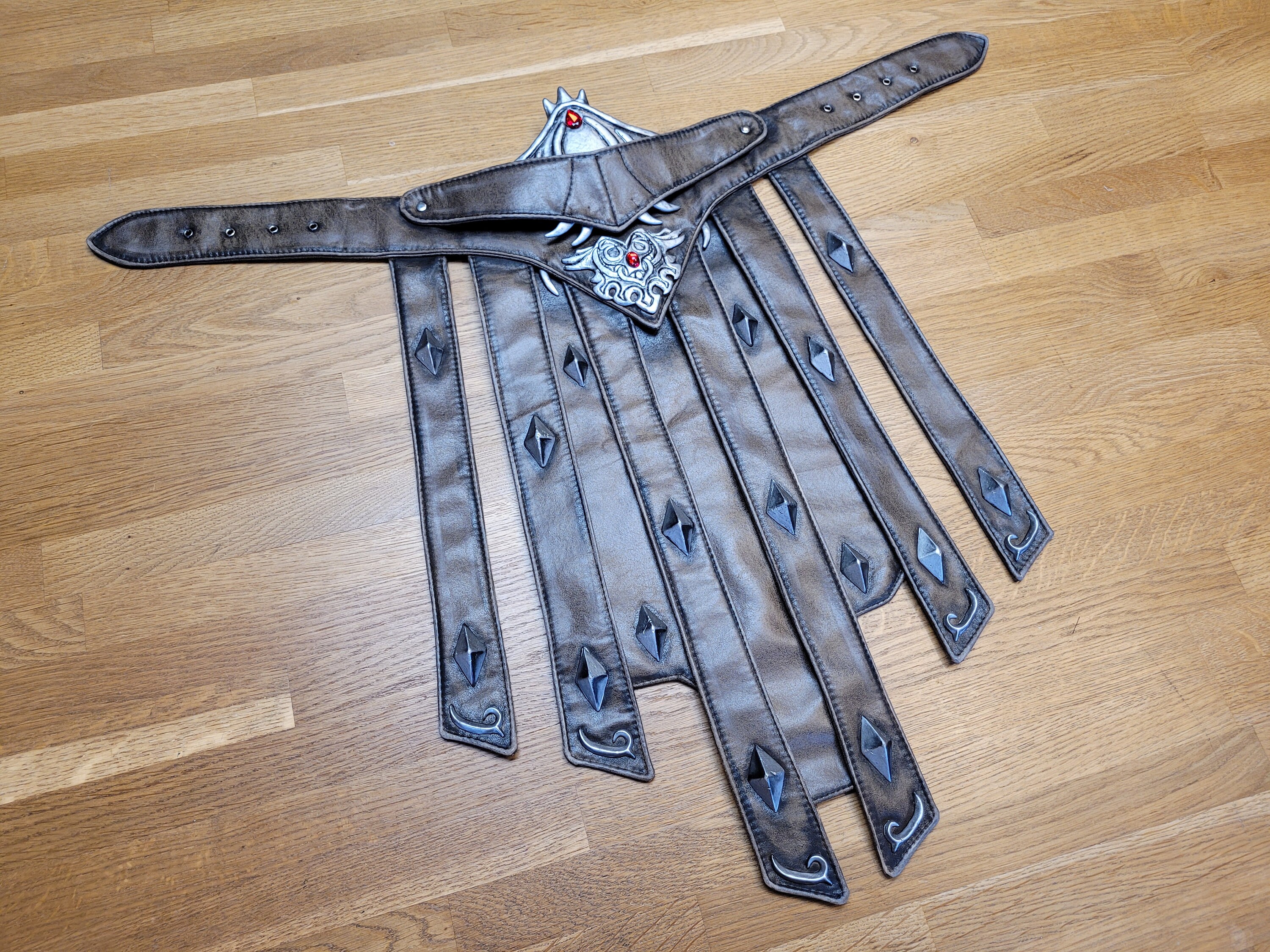Fantasy Armor Lae'zel Crafting Patterns and Tutorial by Pretzl Cosplay ...