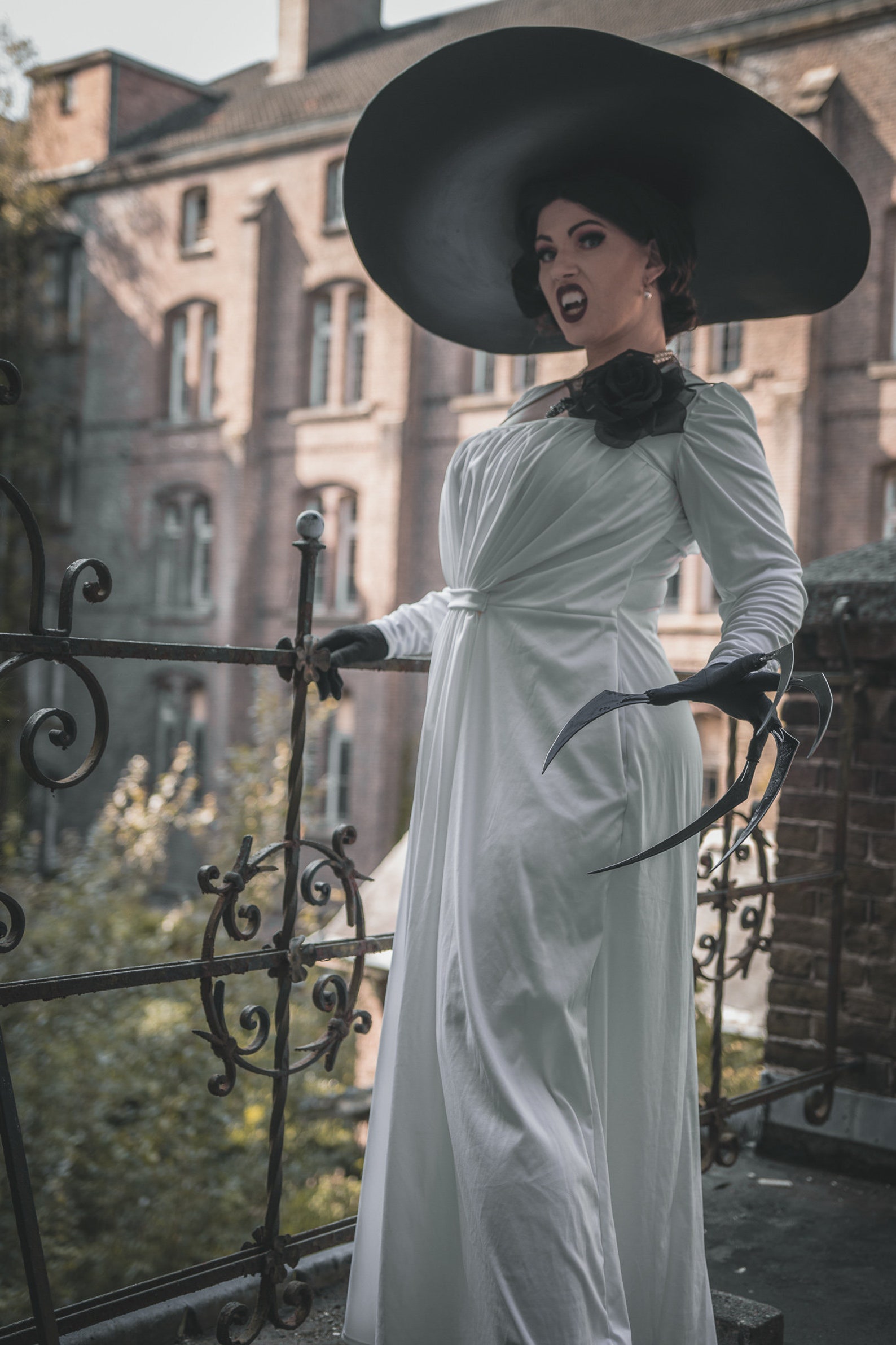 Vampire Lady With Big Hat Cosplay Patterns and Tutorial by - Etsy