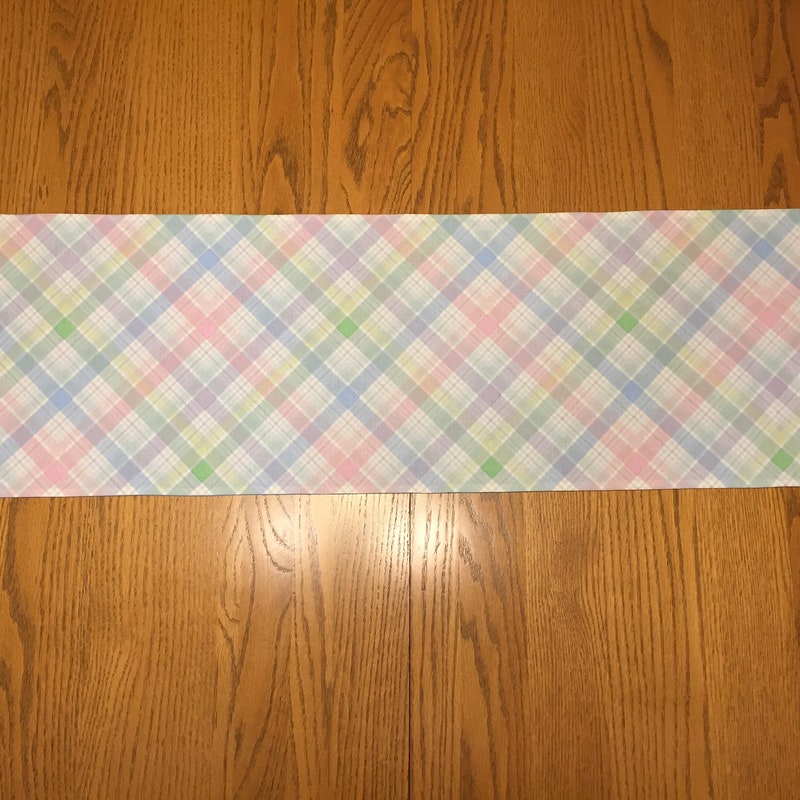 Spring Table Runner - Etsy