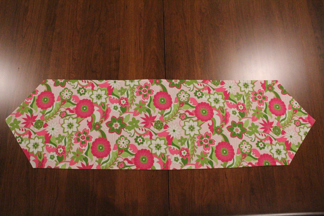 Bright Colors - Green- Pink - Flowers - Floral - Table Decoration ...