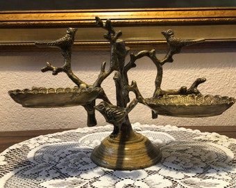 Petunia Tree Stand - Etsy