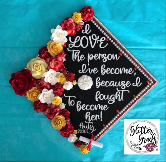 Ideas Para Decorar Con Birrete De Graduación Rojo