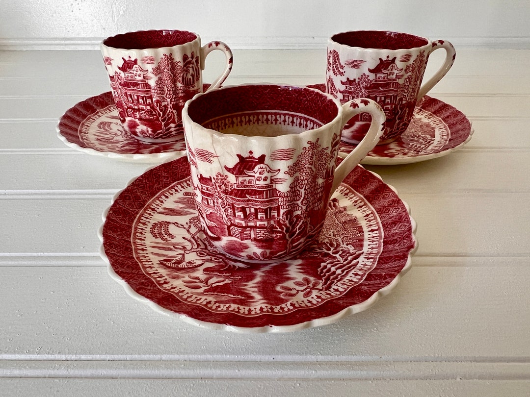 Vintage Red White Copeland Spode Mandarin Pink Set of Three Demitasse Cups and Four Saucers ...