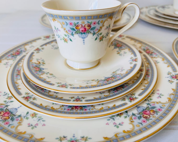 Royal Doulton Romance Collection Juliet Pattern China Service for Four ...