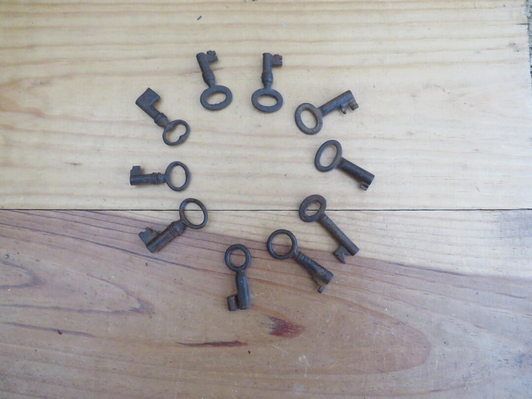 X10 Vintage French Old Keys Small Keys 3-4 Cm Original Finish Ldeal for ...