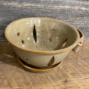Sand Berry Bowl With Scroll Textured Handle and Drip Plate - Etsy